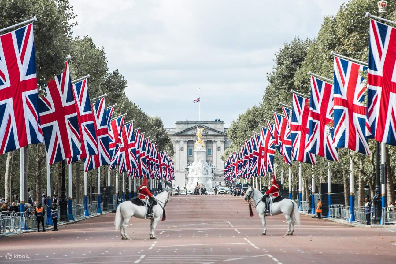 Entradas al Palacio de Buckingham con Tour a Pie Real - Klook Estados ...