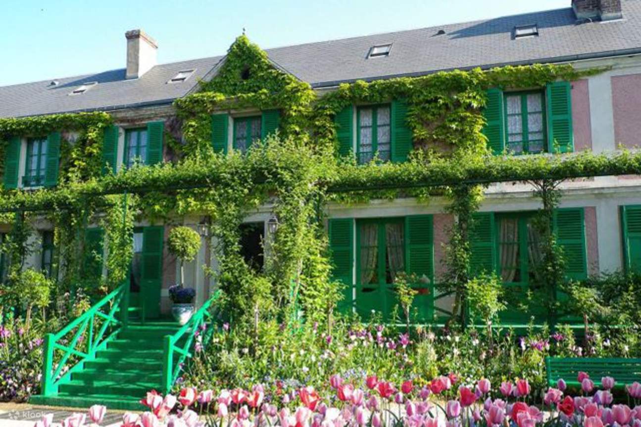 House Claude Monet and Giverny Village Guided Tour from Paris - Klook ...