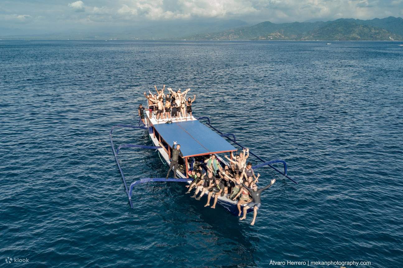 Penyelam Perairan Terbuka PADI di Lombok | CDC Bintang 5 PADI - Klook Indonesia