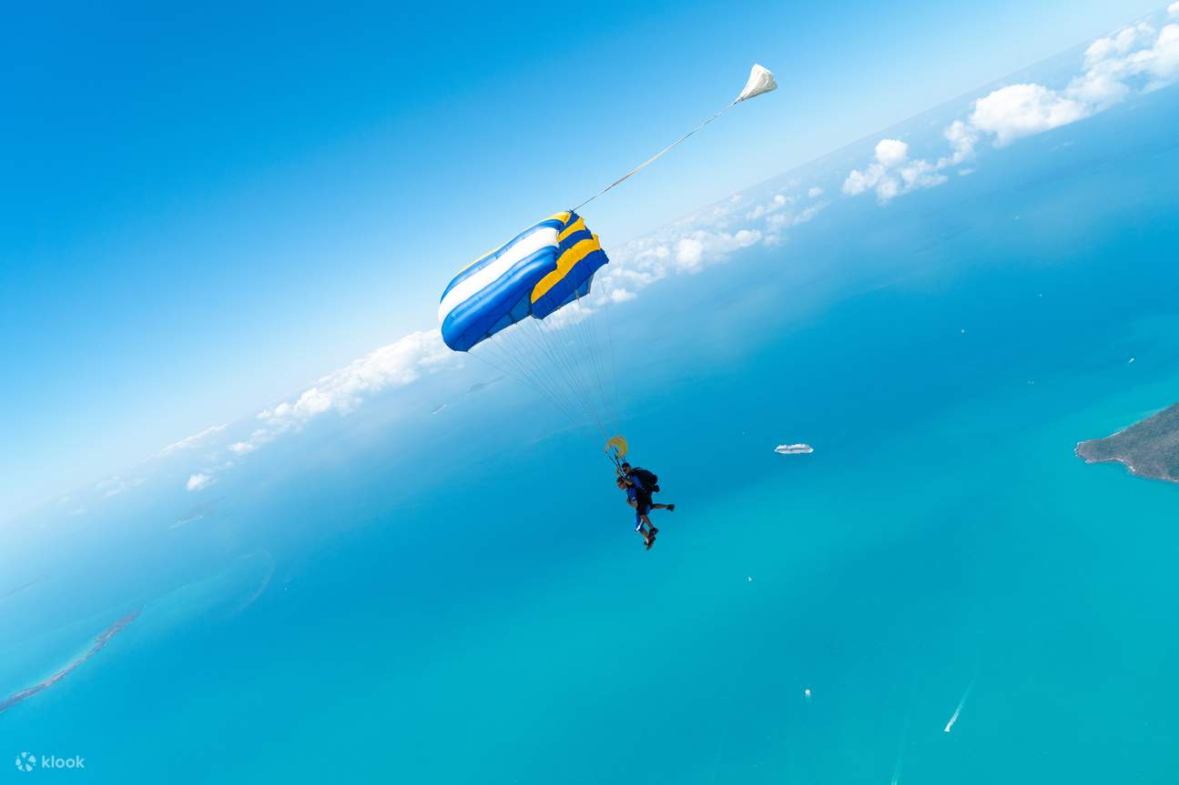 Skydive Experience Whitehaven Beach, Queensland - Klook United States