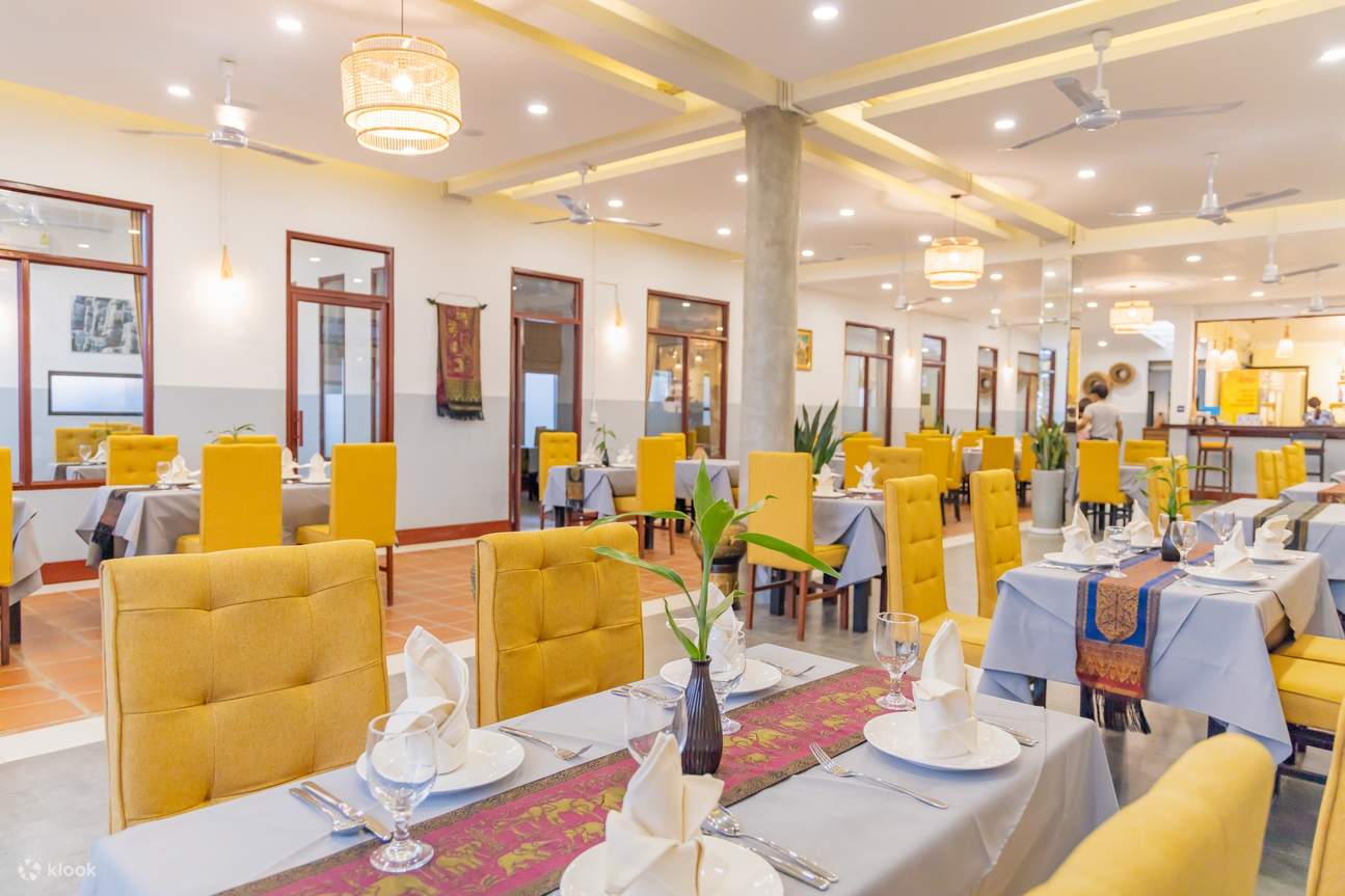 Dîner buffet avec spectacle traditionnel khmer au restaurant Amazon ...