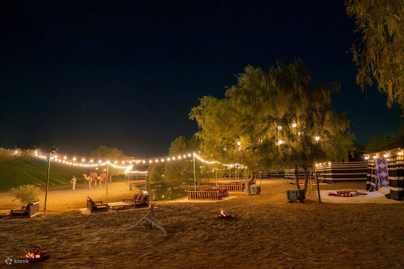 Dubai: Safari Gurun Malam Premium dengan Naik Unta & Mengamati Bintang ...