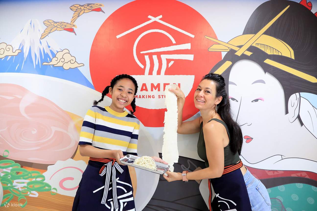 Pembuatan Ramen di dekat Osaka Castle dengan Cenderamata - Klook Indonesia