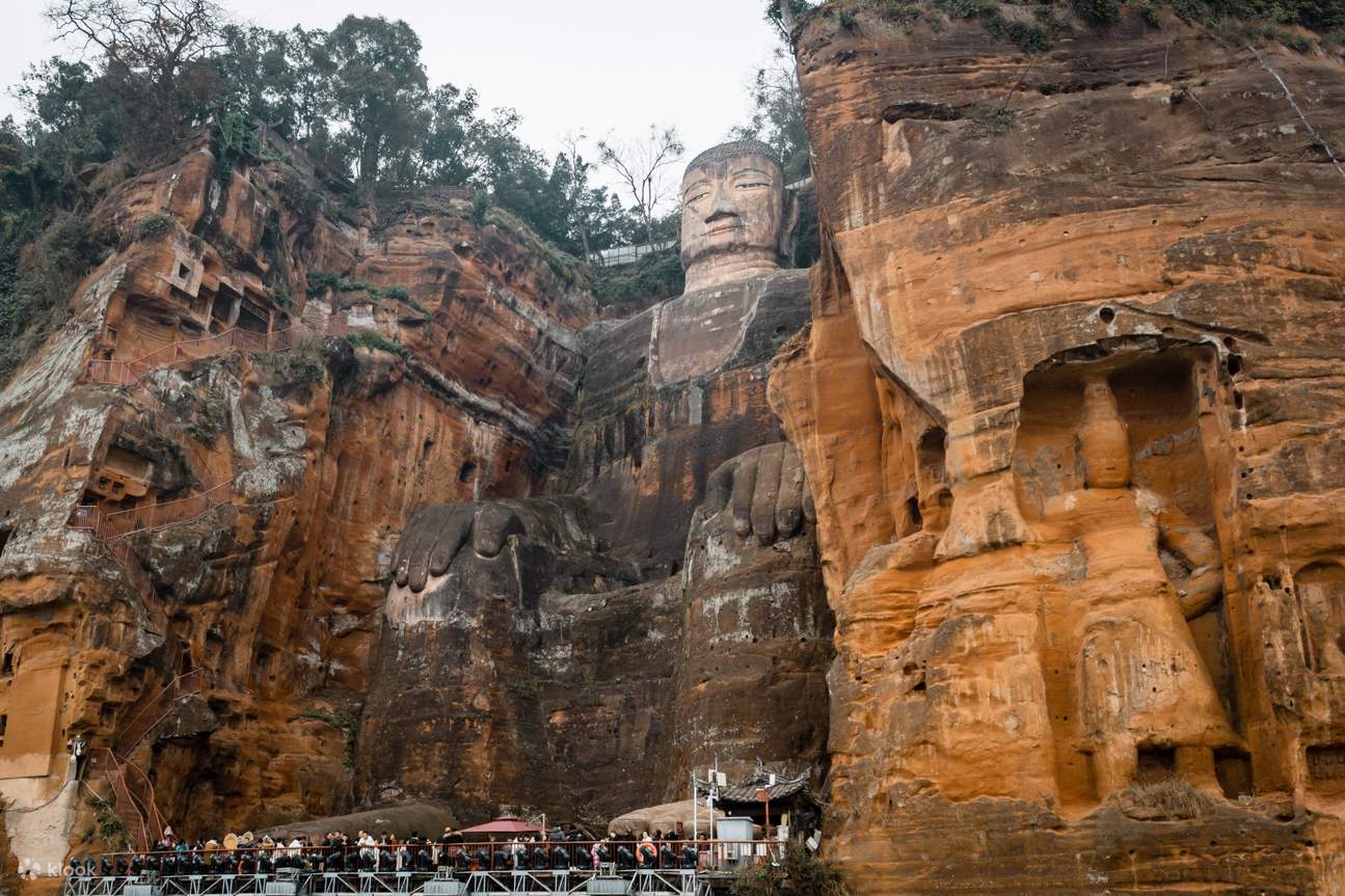 Sichuan Leshan Giant Buddha + Huanglongxi Ancient Town 1-Day Tour ...