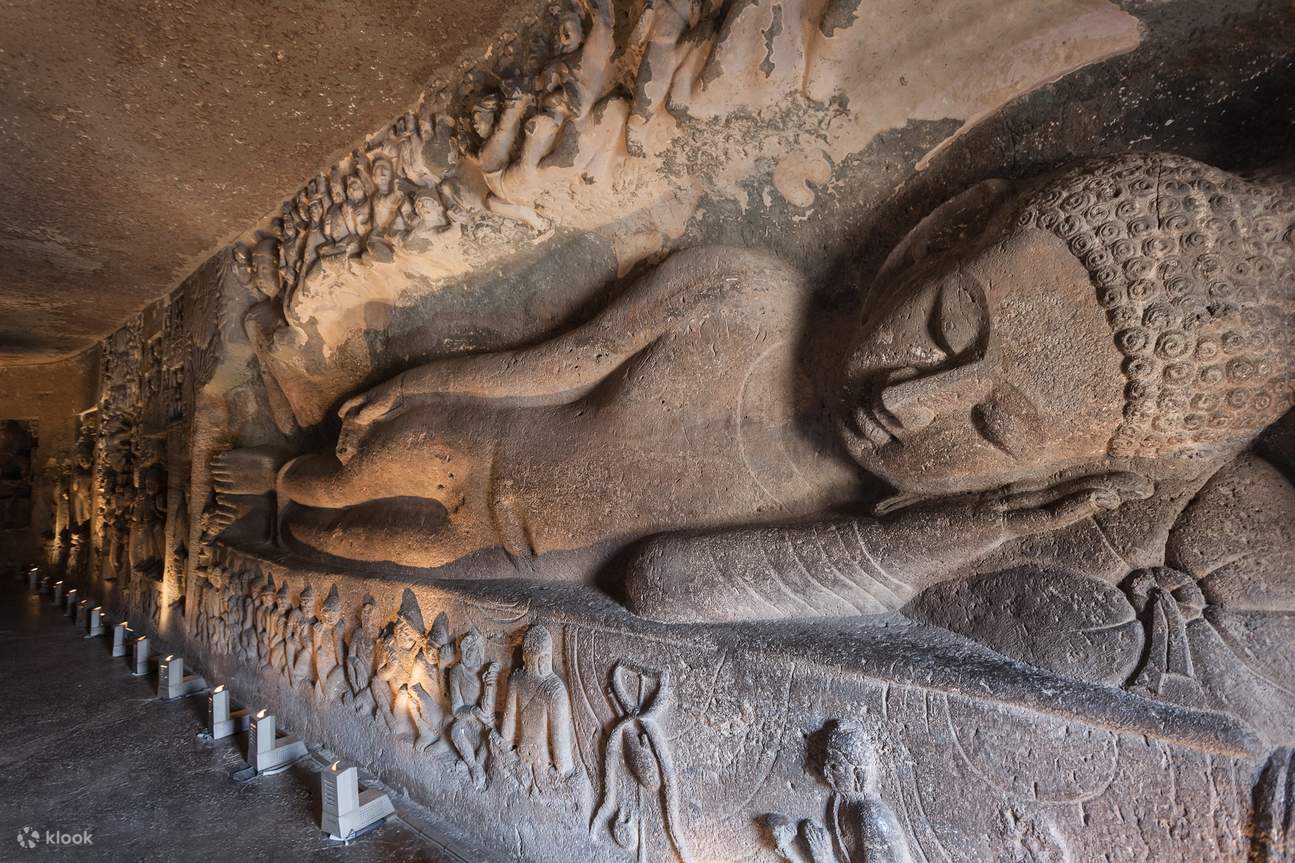 A Day Among The Gods : Ajanta and Ellora Caves Trip From Aurangabad ...