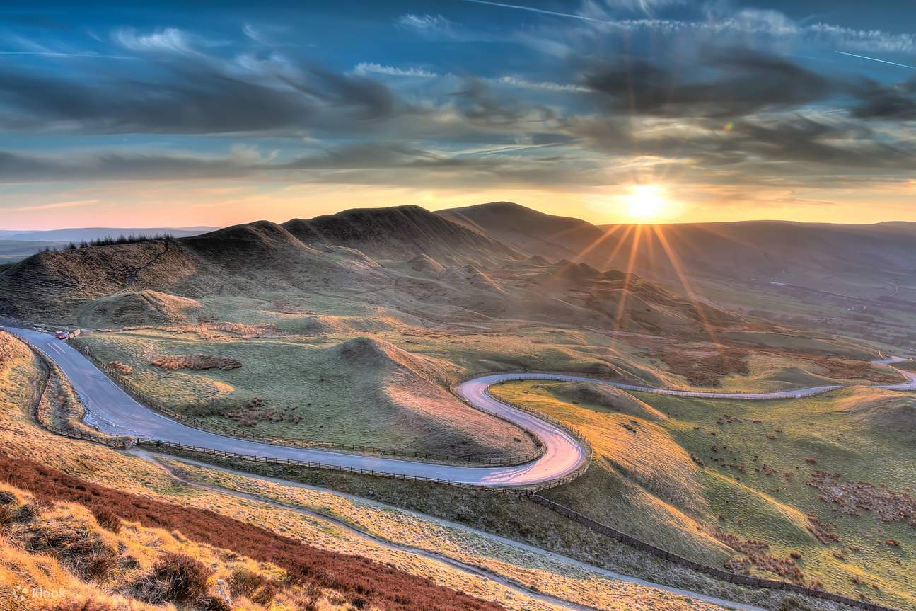 Lost in Beauty: Chatsworth House & Peak District from Manchester - Klook
