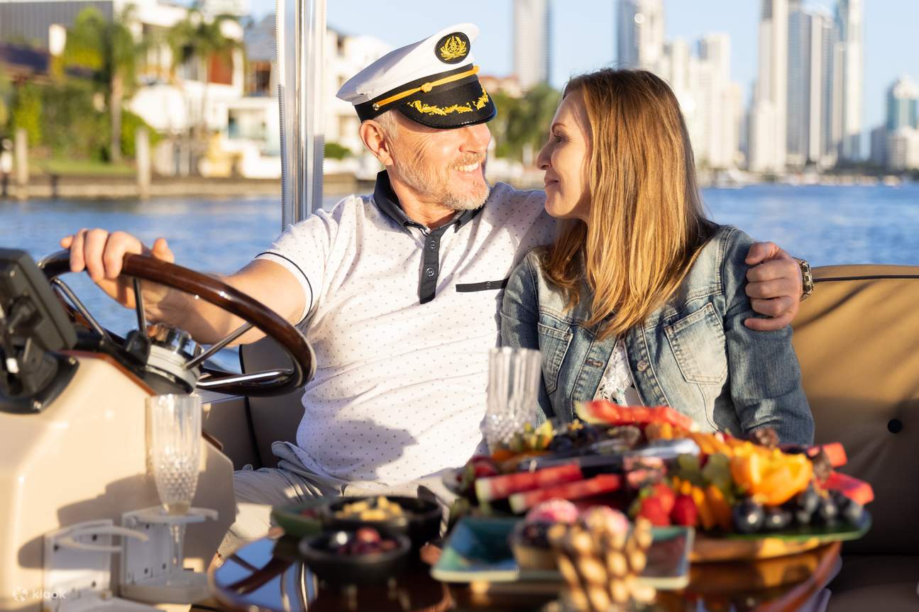 Private Skipper Limo On The Water Canal Cruise in Gold Coast - Klook Россия