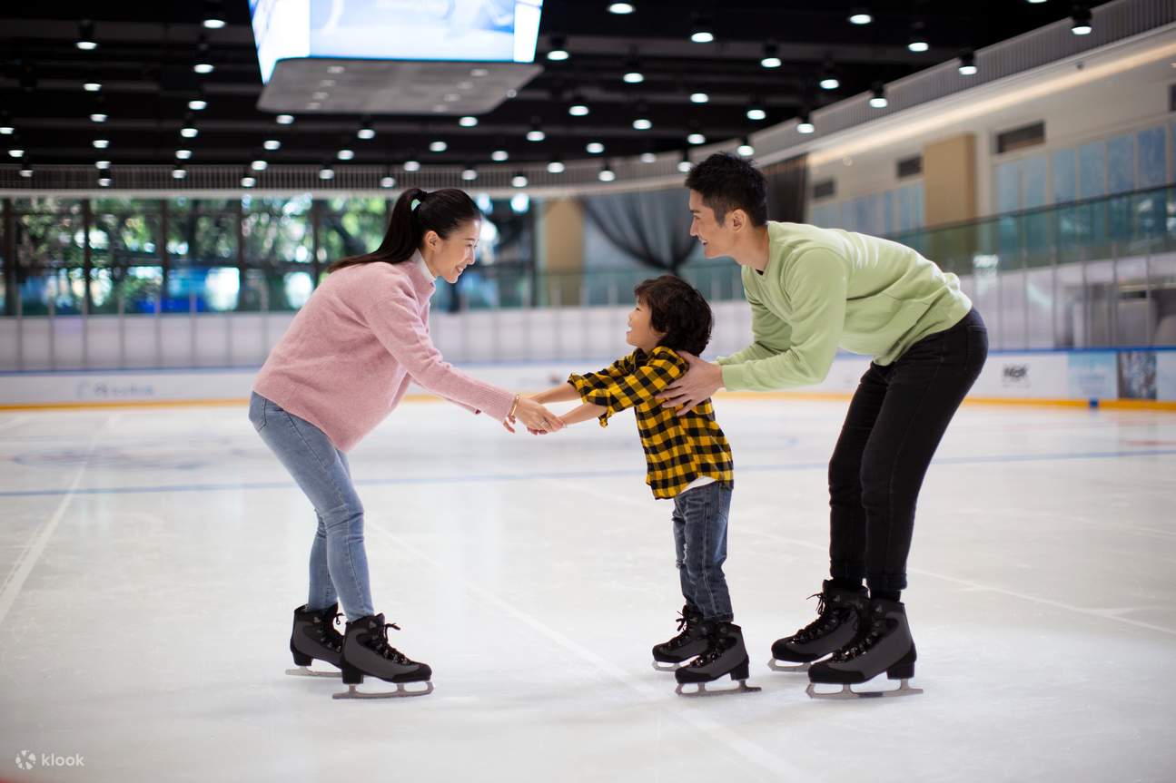 Discovery Bay Ice Skating in Hong Kong - Klook Hong Kong