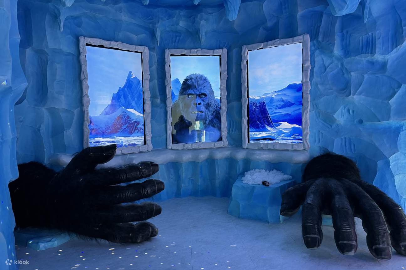 Immersive Winterland at I-City - Klook India