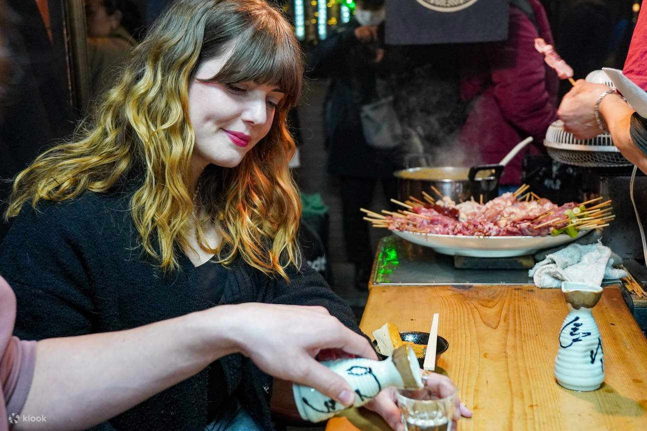 A Local Bar-Hopping Tour in Shinjuku - Klook Hong Kong