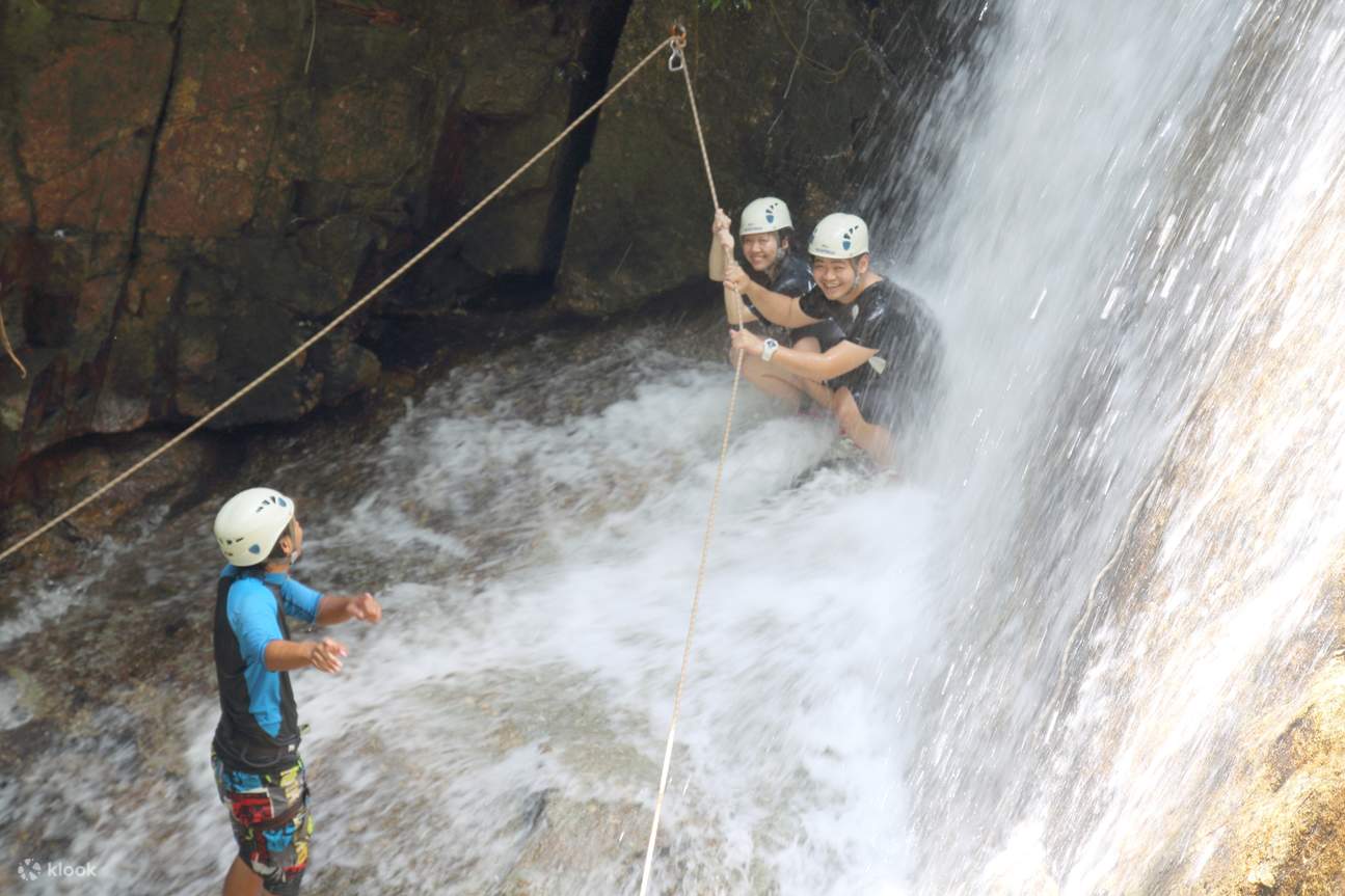 River Tubing dan Waterfall Abseiling di Perak, Malaysia - Klook Indonesia