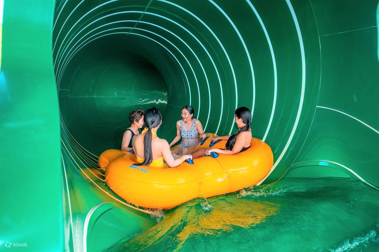 Phu Quoc Day Tour: Southern Landscape-Cable Car-Aquatopia Water Park ...