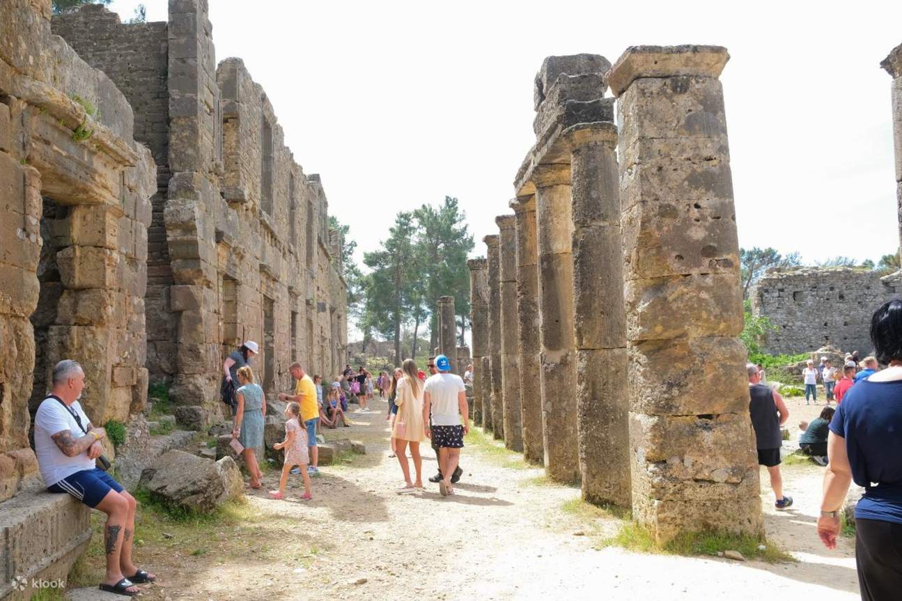 Green Lake Boat and Cabrio Bus Safari Tour from Side - Klook Canada