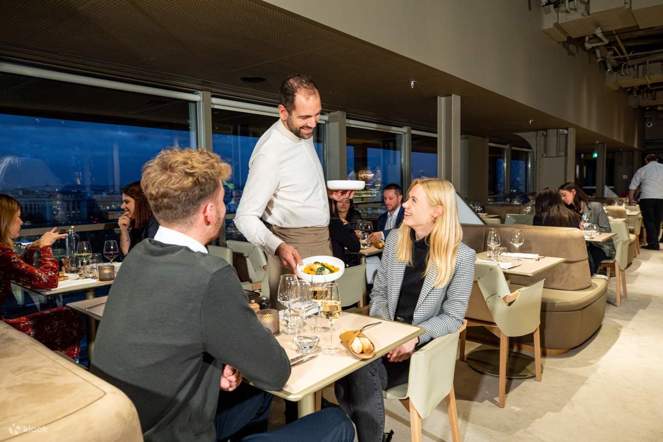 Enjoy a Luxurious Eiffel Tower Dinner with Access to 1st Floor - Klook