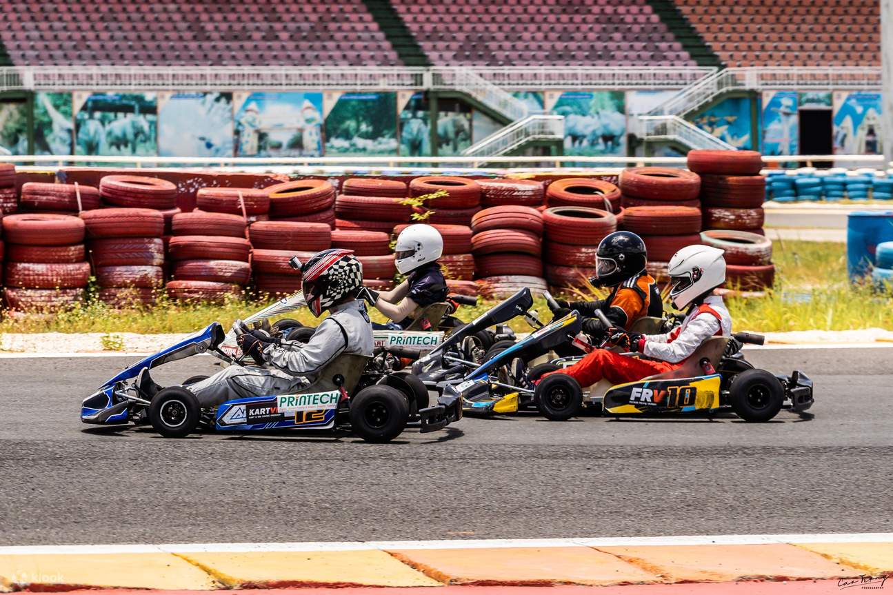 Trải Nghiệm Đua Xe Go Kart ở Công Viên Đại Nam Văn Hiến - Klook Việt Nam