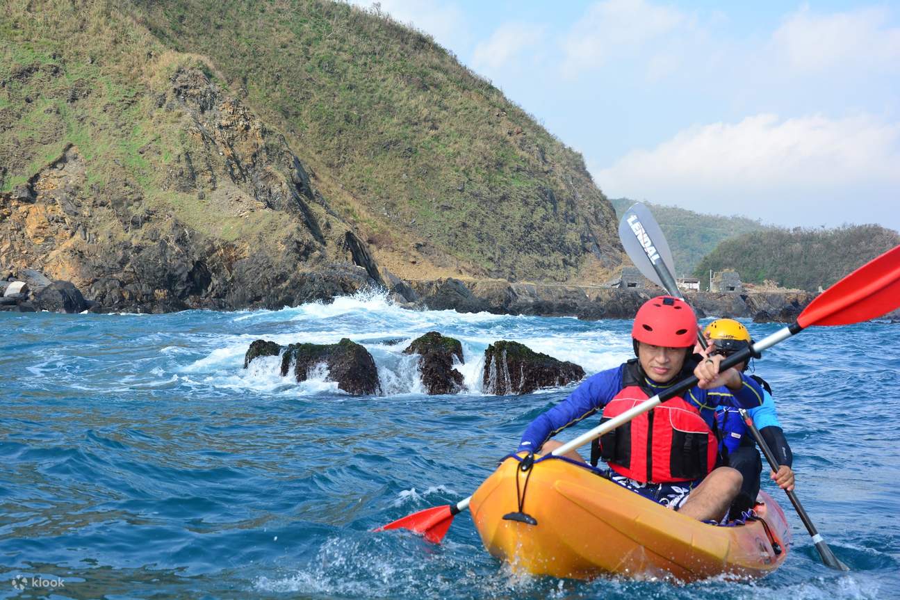 Yilan Nanfang'ao Secret Spot Thief's O'O & Colorful Stone Beach Kayak ...