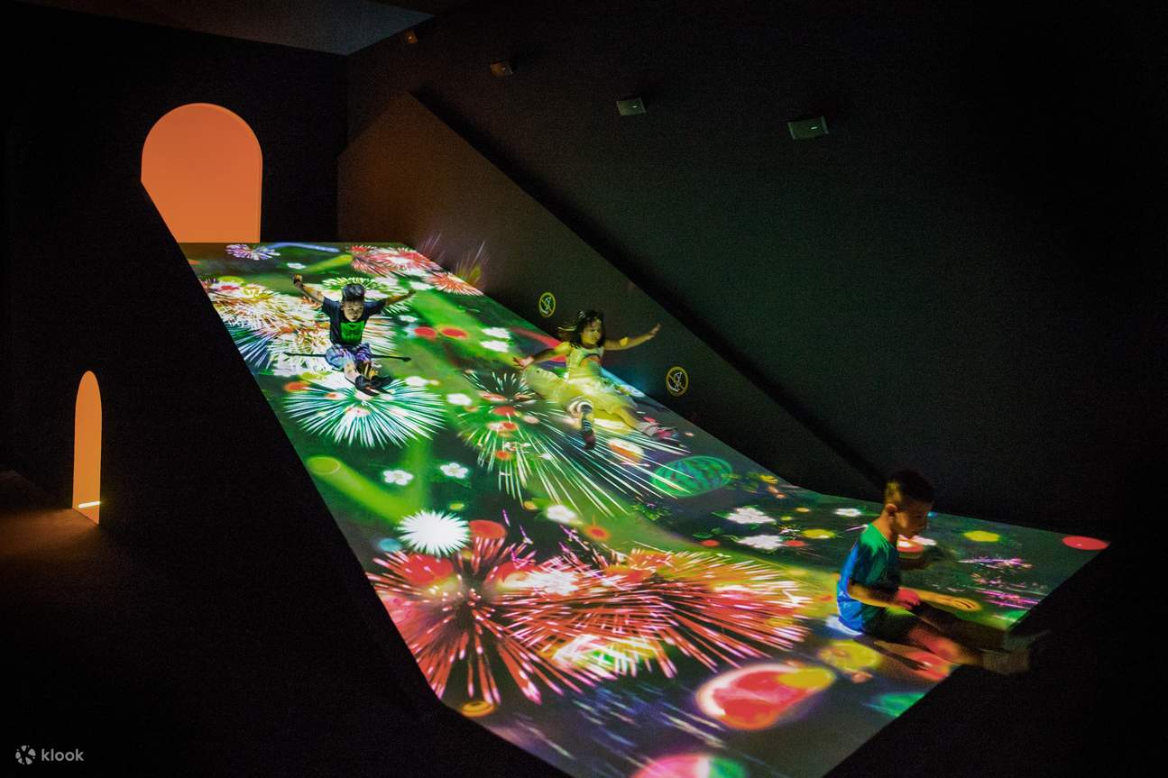 teamLab Future Park and Animals of Flowers, Symbiotic Lives Sapporo ...