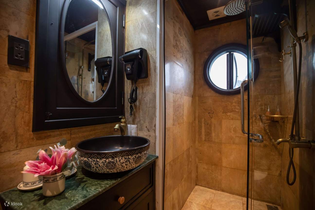 2D1N Bai Tu Long & Halong Bay Tour by The L'Amour Junk, Vietnam - Klook ...