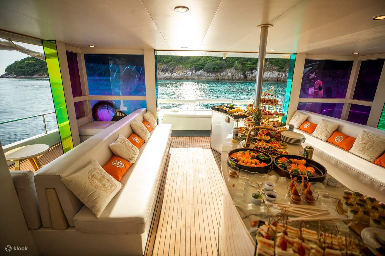 Racha & Coral Islands Tour dengan Super Yacht - Klook Amerika Syarikat