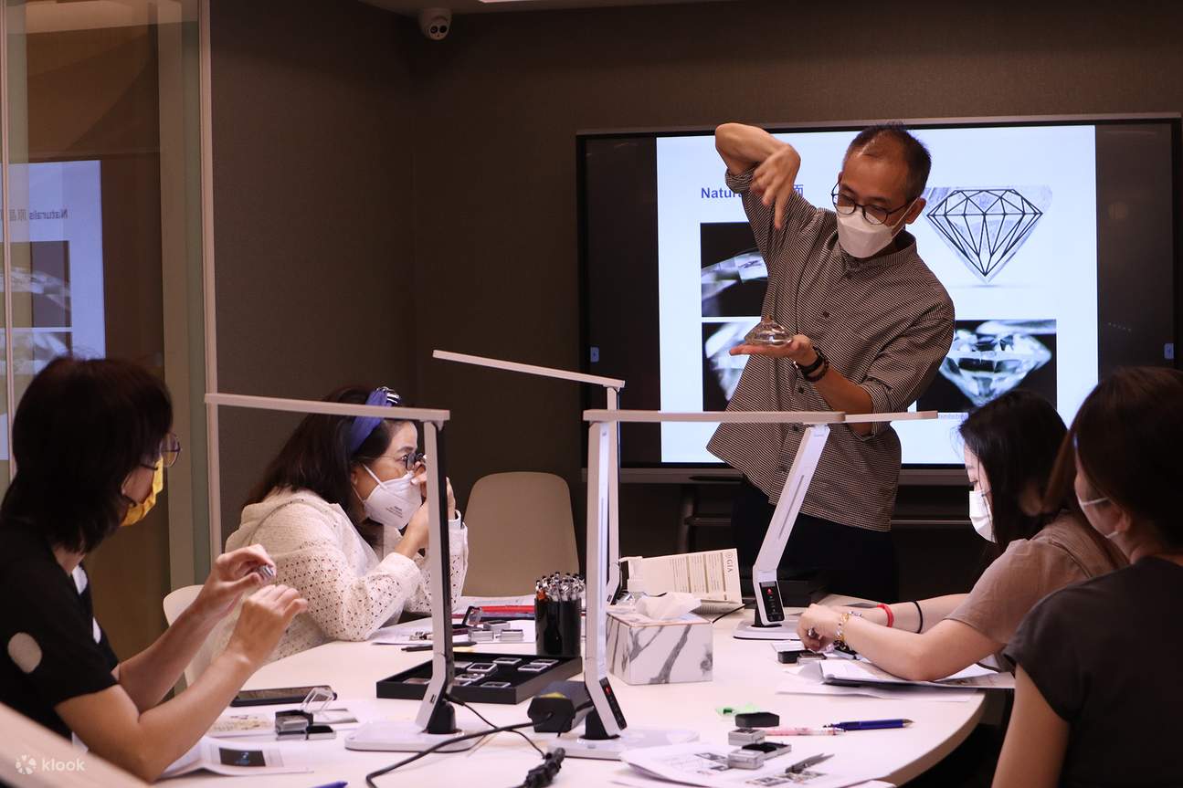 J-HUB Hong Kong Jewelry Workshop - Diamond Authenticity Basic Course ...