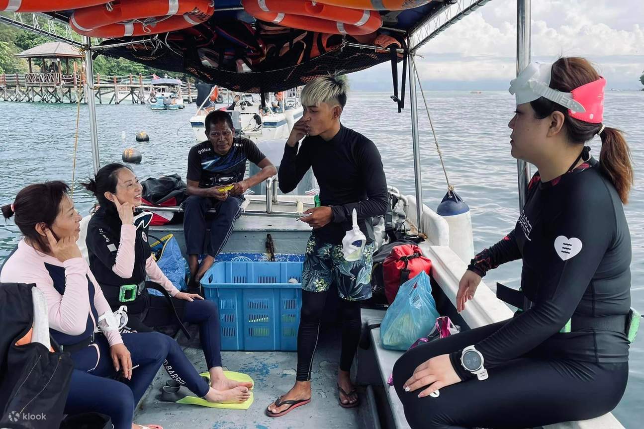 수중 세계 탐험 Padi 다이브 센터와 함께 코타키나발루에서 Padi 디스커버 스쿠버 다이빙 클룩 Klook 한국
