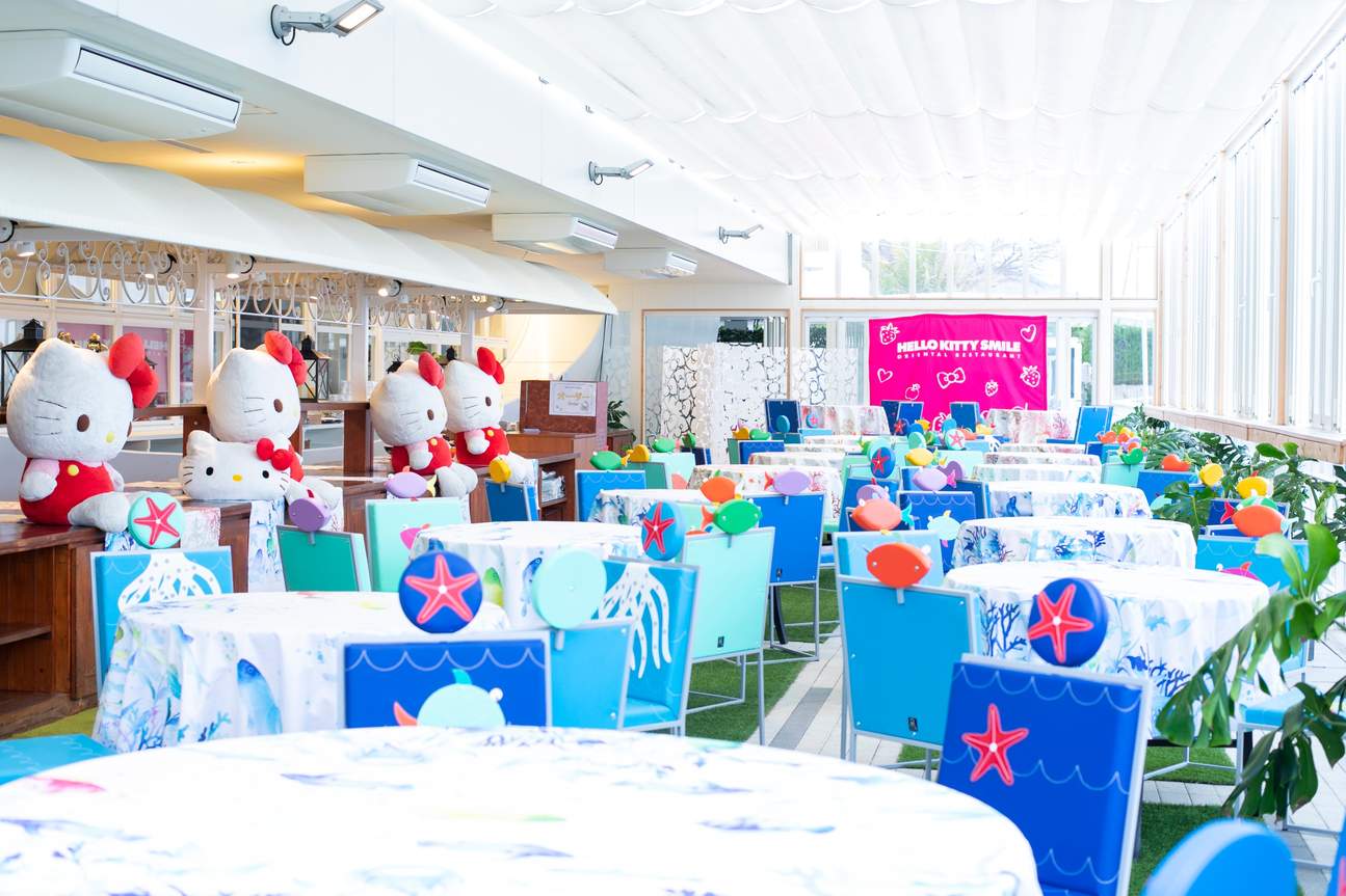 Book the ticket to Hello Kitty Smile, a themed restaurant and art ...