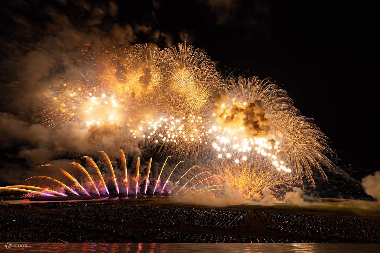 Fireworks of the Echigo Sea "Kashiwazaki Fireworks Festival" 2-Day Tour ...