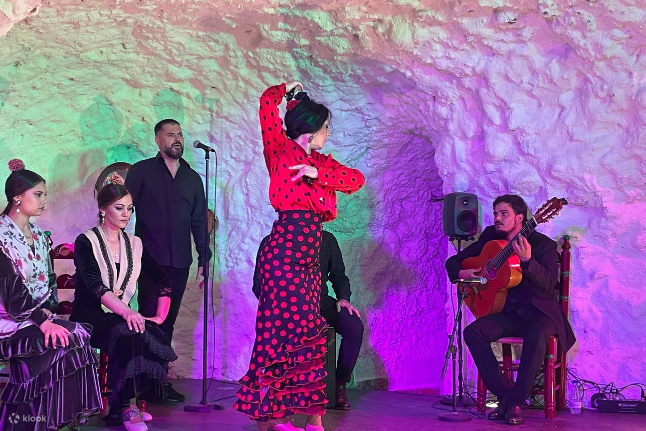 Flamenco Show and Dining Experience in Granada - Klook