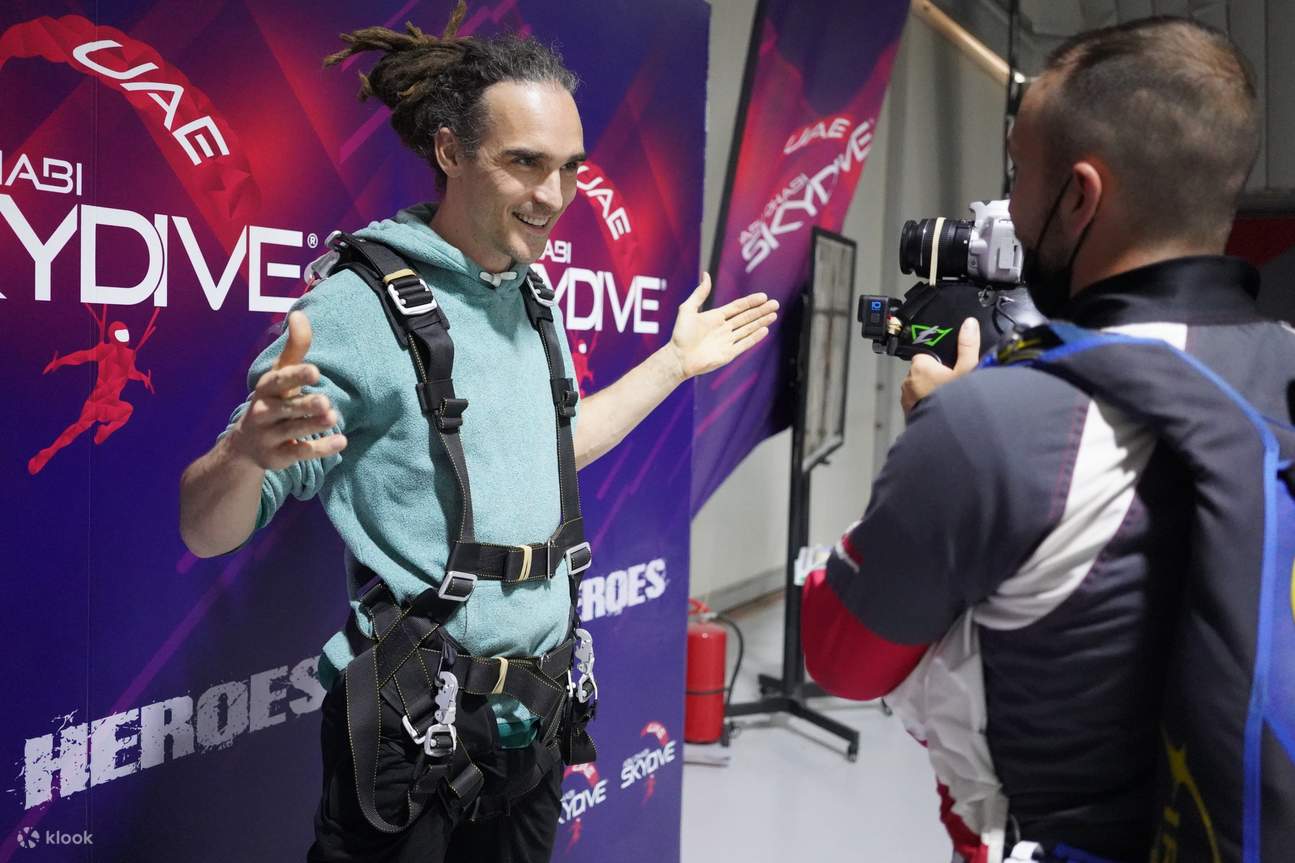 Skydive Experience in Abu Dhabi - Klook India