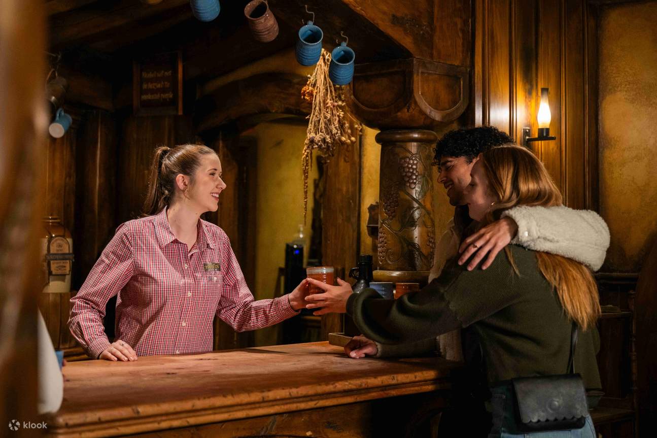 Tour Phim trường Hobitton & Hang Waitomo Glow Worm - Klook Việt Nam