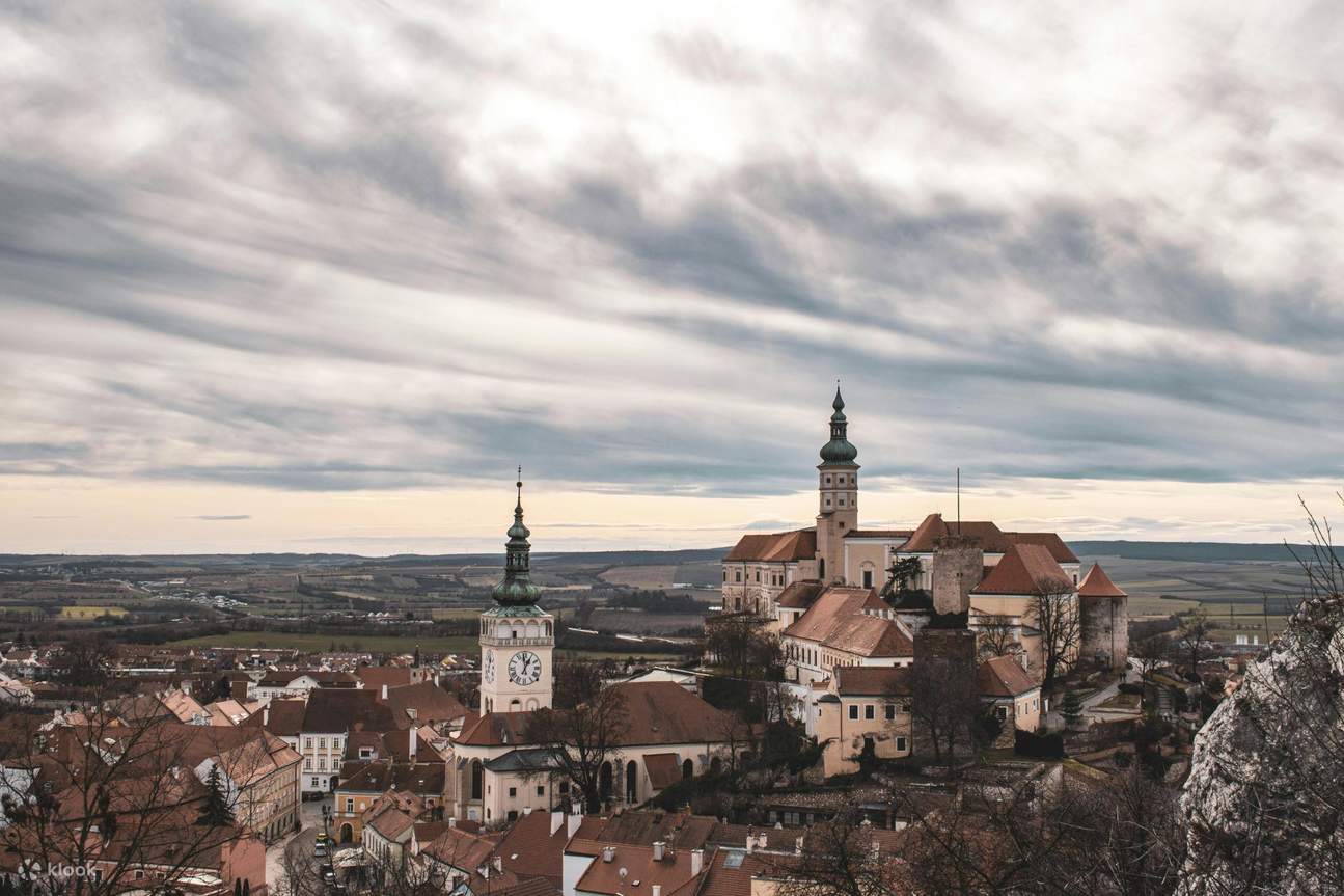 Lednice, Valtice and Brno Moravia Tour from Vienna - Klook Estados Unidos
