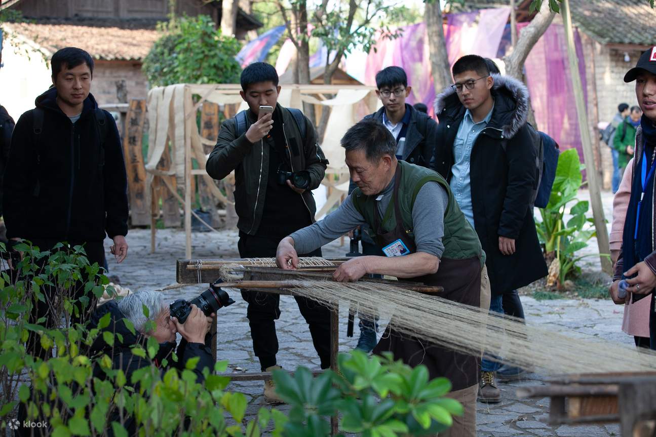 Guilin Reed Flute Cave, Dongli Ancient Village, and Yaoshan Cable Car ...