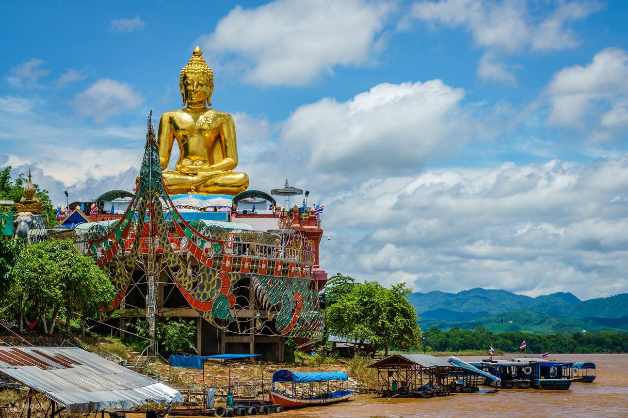 Lawatan Kuil Chiang Rai: Kuil Putih, Kuil Biru & Rumah Hitam - Klook ...