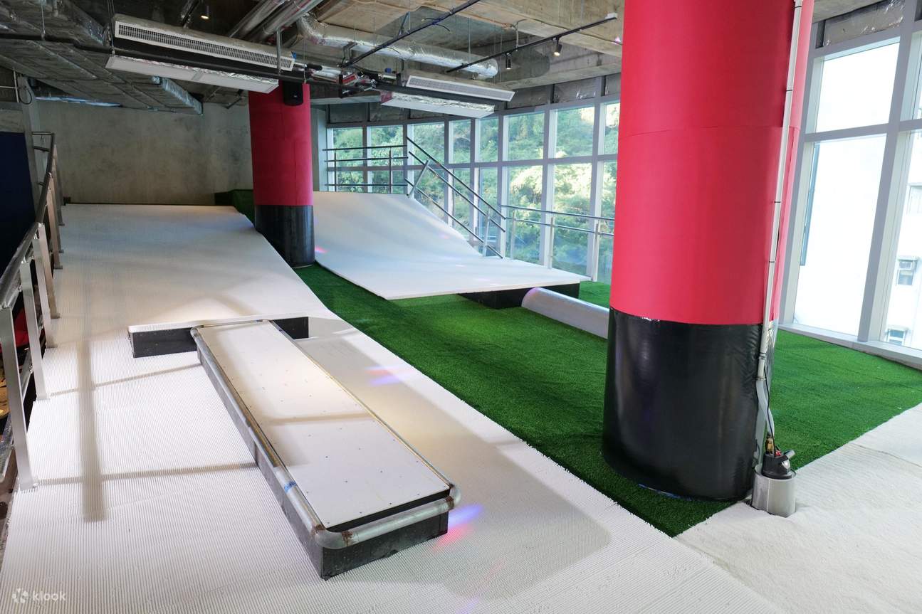 Flowski's Indoor Heated Water Surfing & Indoor Ski Experience Center ...