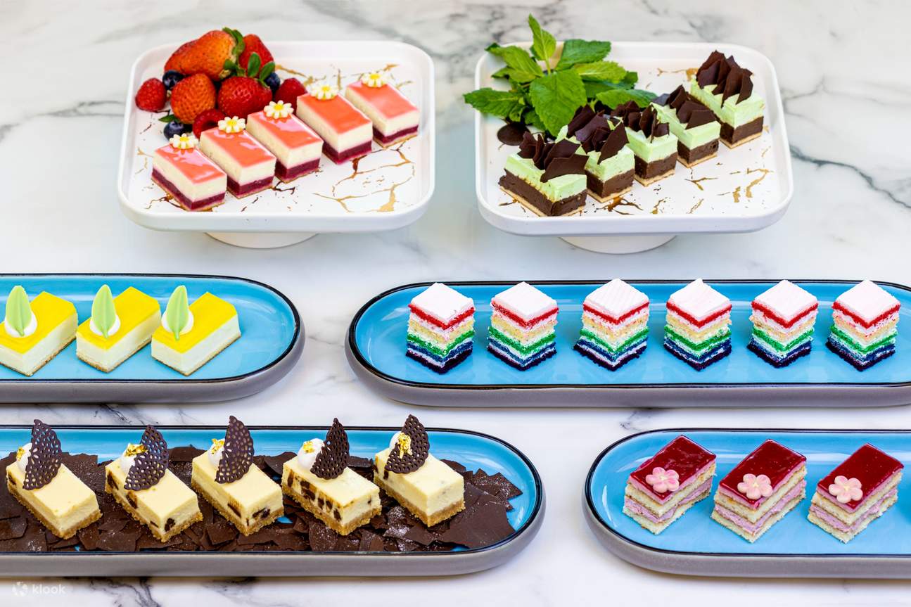 Hong Kong Gold Coast Hotel Buffet | Cafe Lagoon | Lunch Buffet, Dinner ...