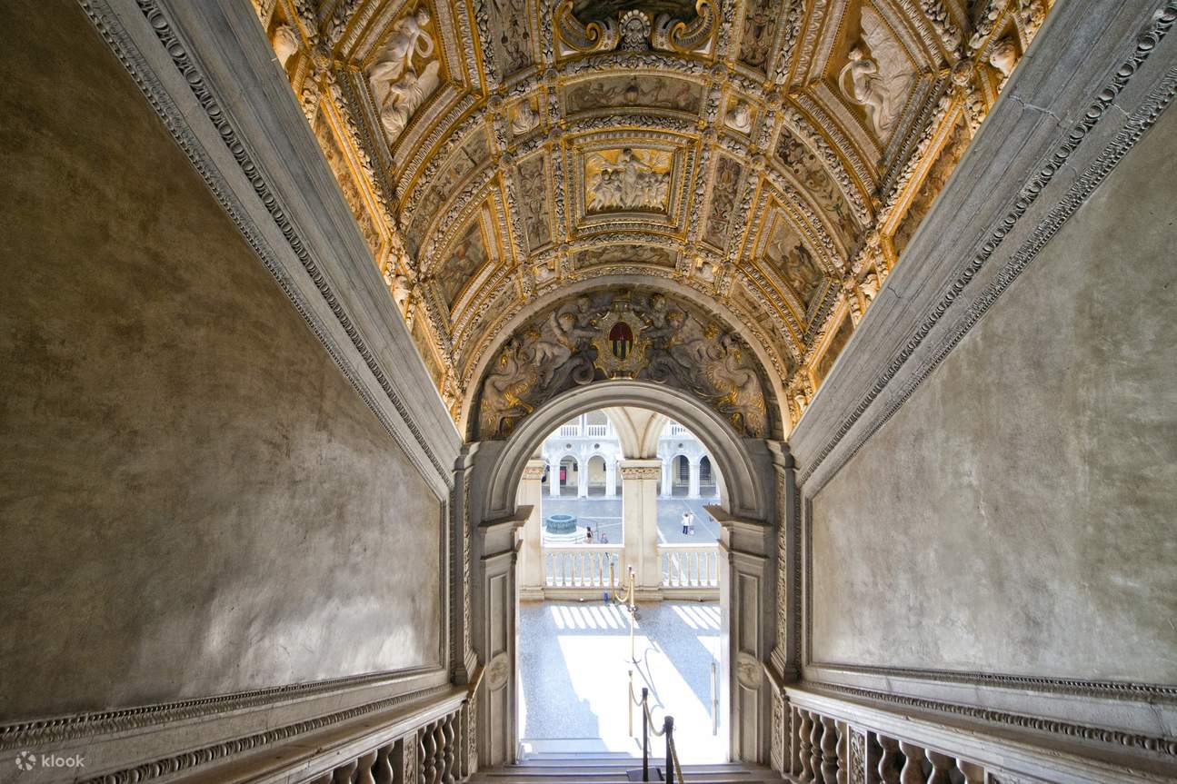 Golden Basilica, Ducal Palace & Bridge of Sighs Tour - Klook Indonesia