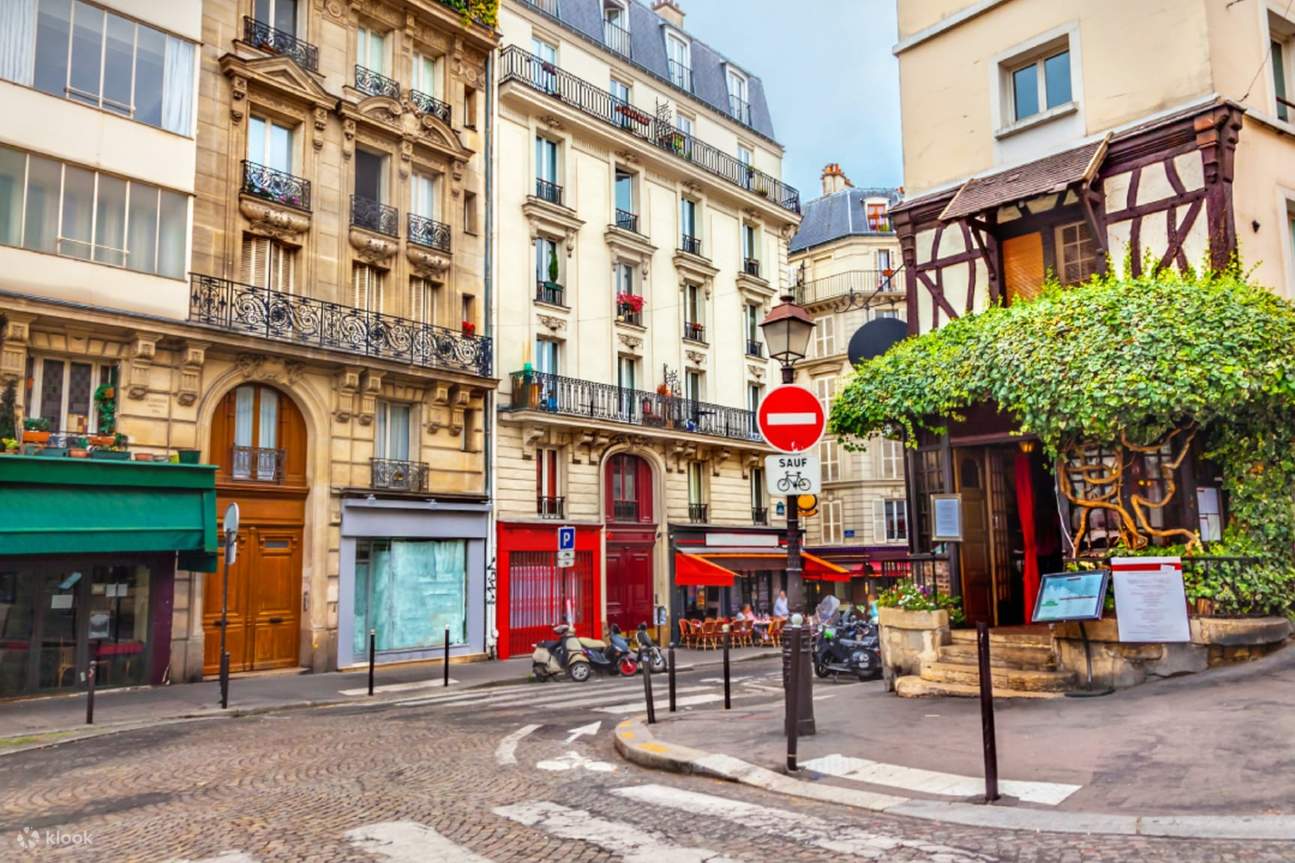 Gourmet Food Tour in the Heart of Paris with Louvre Admission Join In ...