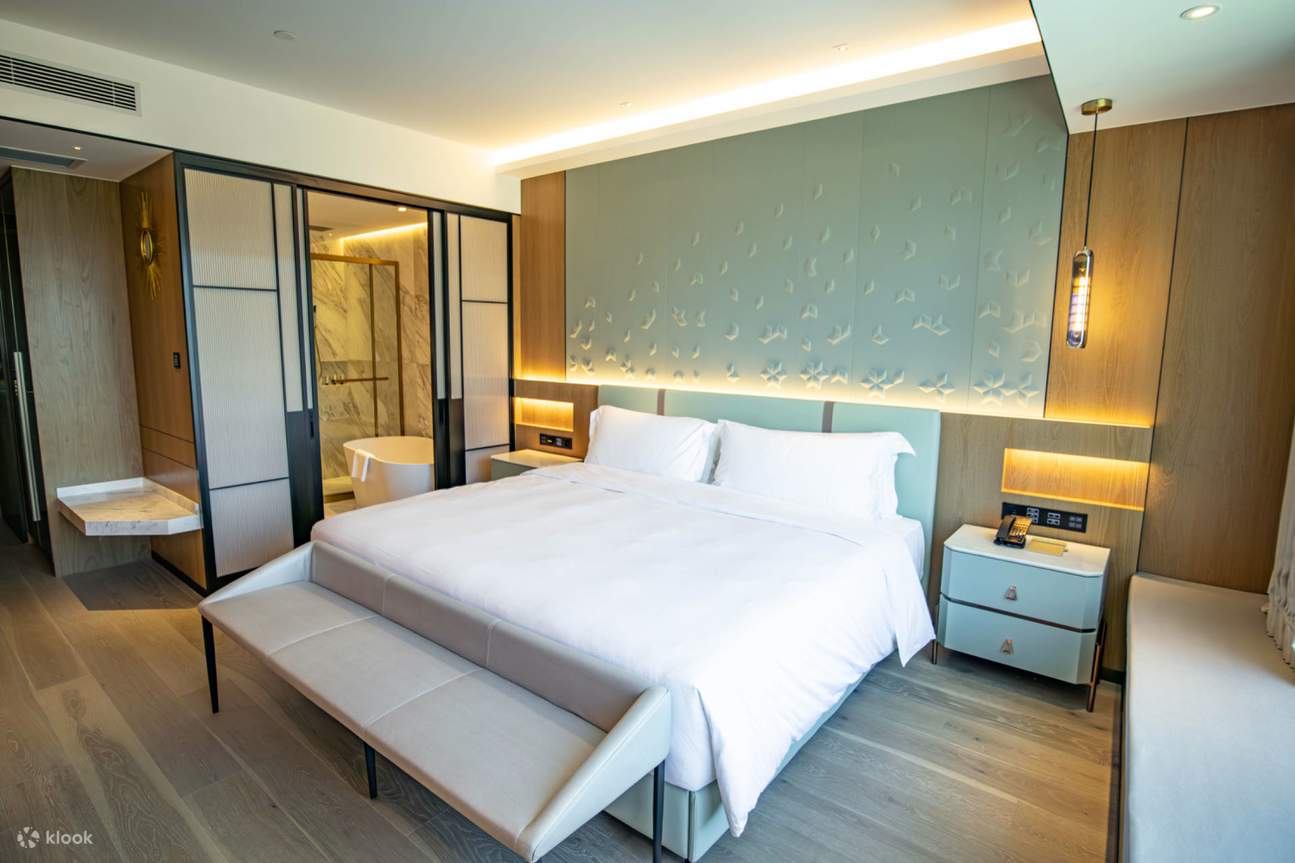 Macau Staycation Offer: YOHO Treasure Island Resorts World Hotel ...