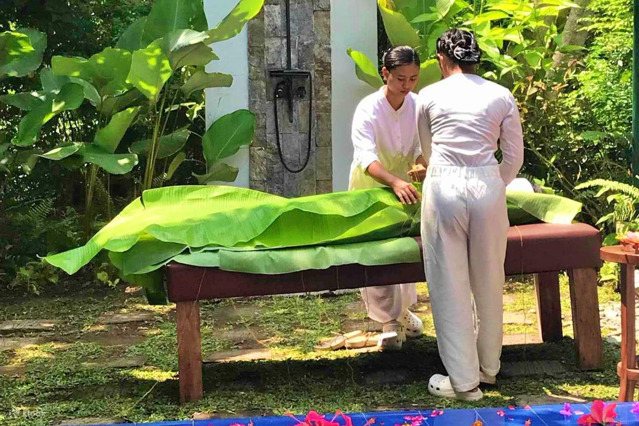 Banana Leaf Detox Bath in Batangas by Shanti Wellness Sanctuary - Klook ...