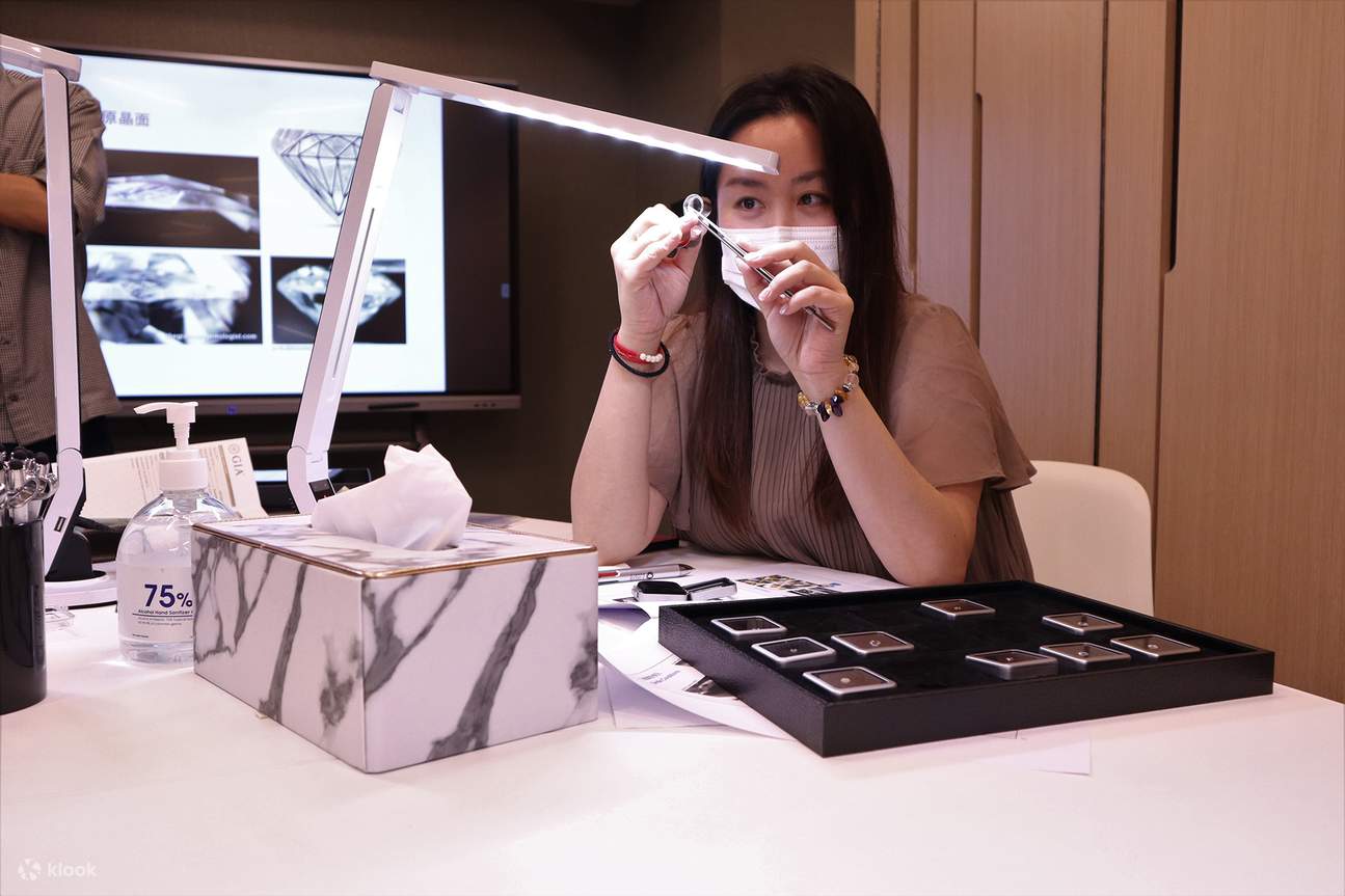 J-HUB Hong Kong Jewelry Workshop - Diamond Authenticity Basic Course ...