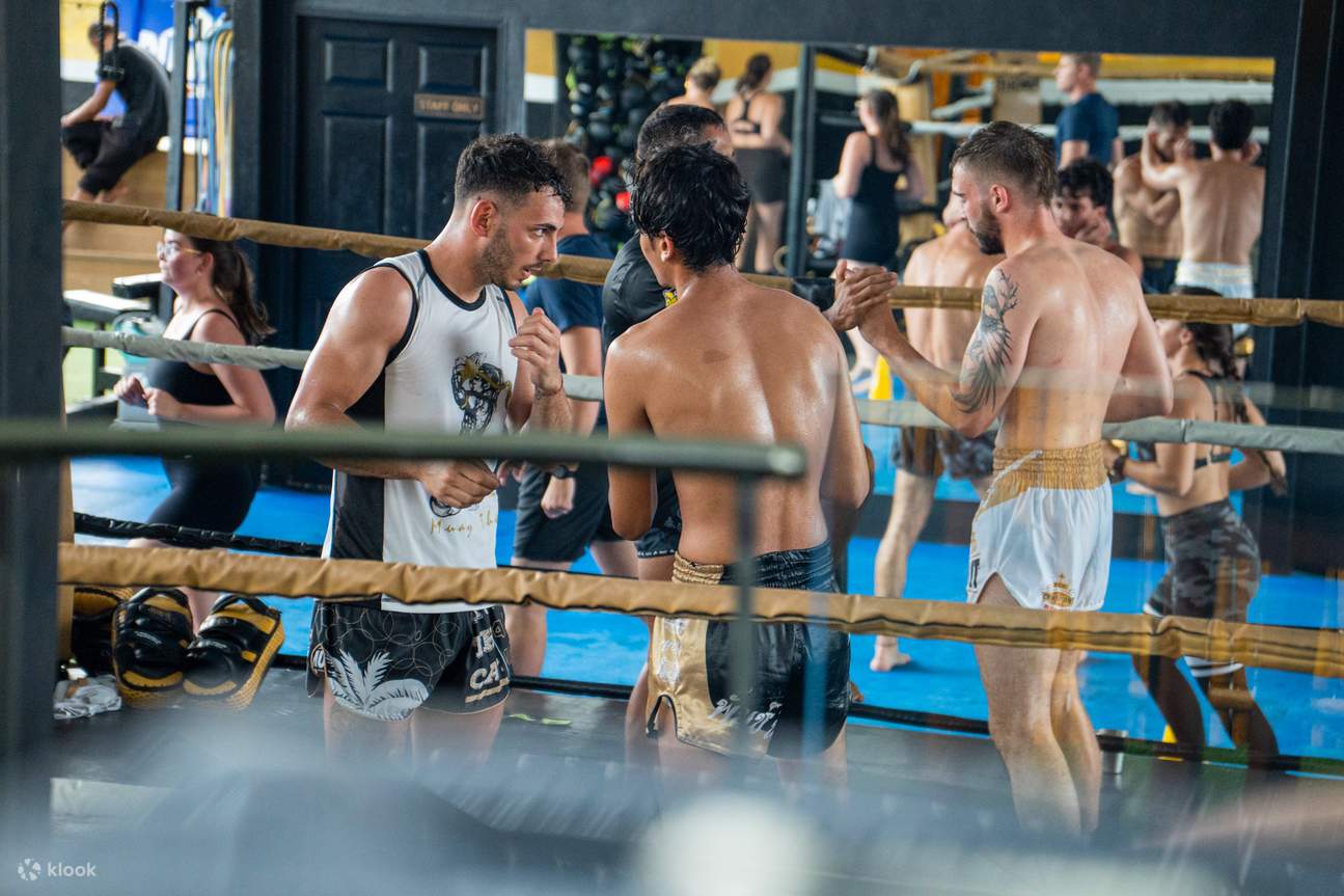 Kelas Pengenalan Tinju Muay Thai Koh Samui untuk Pemula - Klook Indonesia
