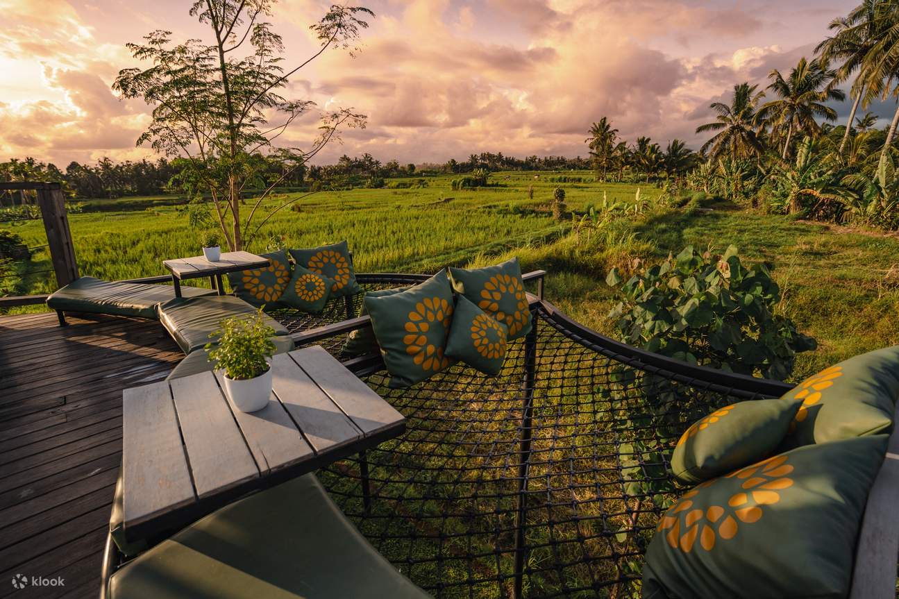 Ubud Sunset Pool Bar Day Pass - Klook