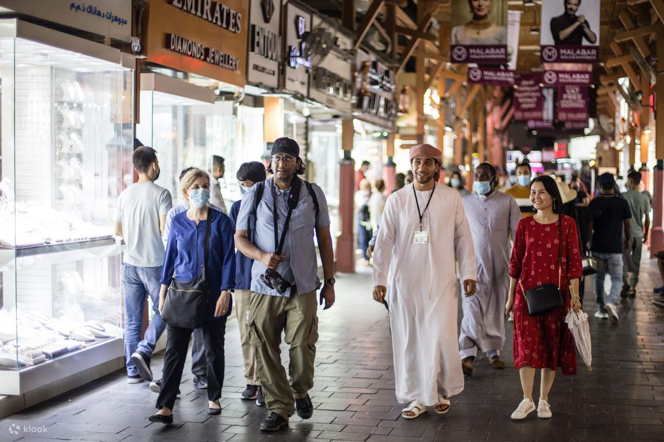 Esplora l'Aladdin Tour di Dubai: Musei, Souk, Street Food e Tour ...