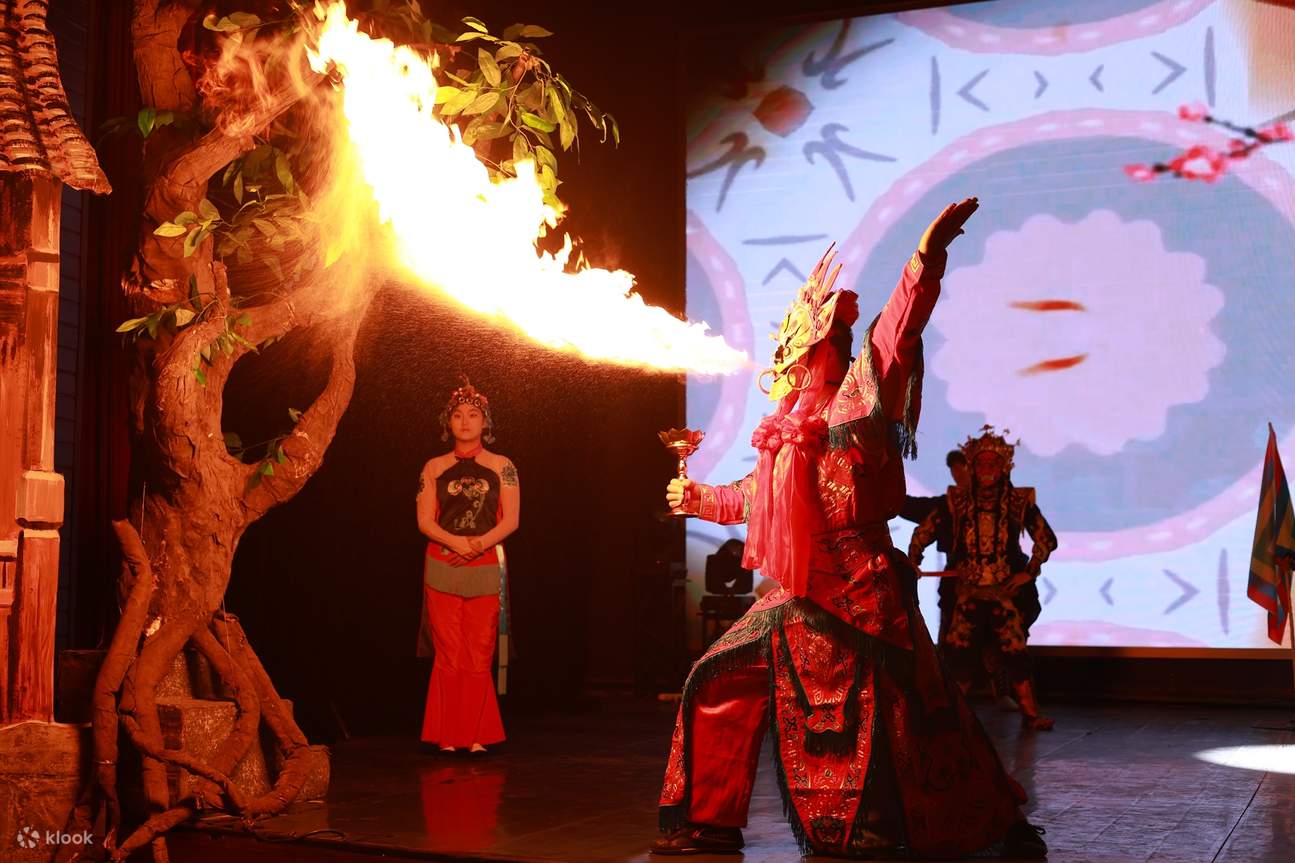 Chongqing Xishancheng Drama Performance (Sichuan Opera face-changing + fire-breathing + tea art ...