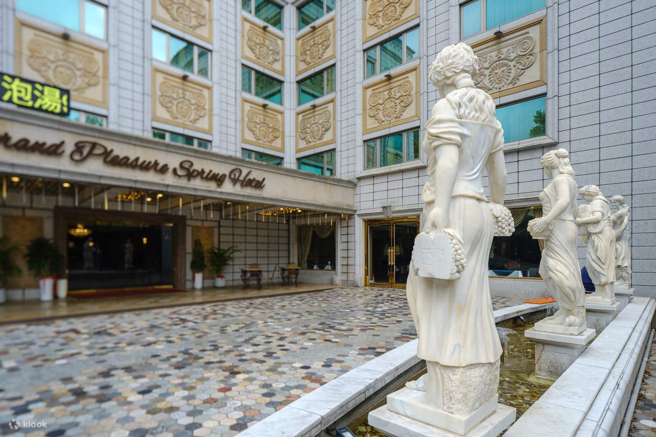 Taipei: Beitou Hot Spring Hotel - Independent hot spring bath for two ...