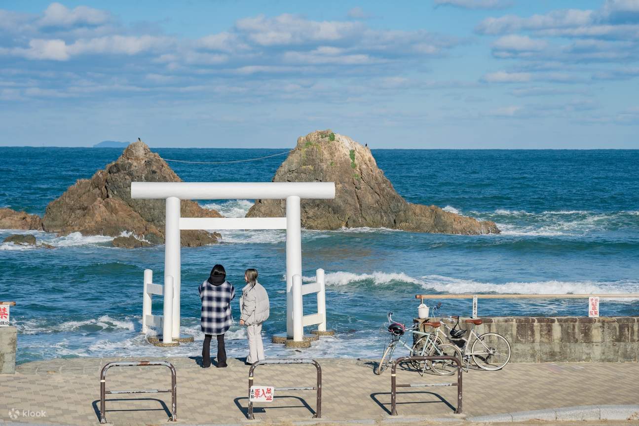 Fukuoka Day Trip: Itoshima Meoto Iwa (Wedded Rocks), Ichiran Forest ...