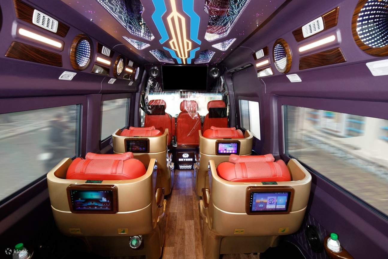 Shared Transfer Between Amazing Bay Water Park and Ho Chi Minh City - Klook