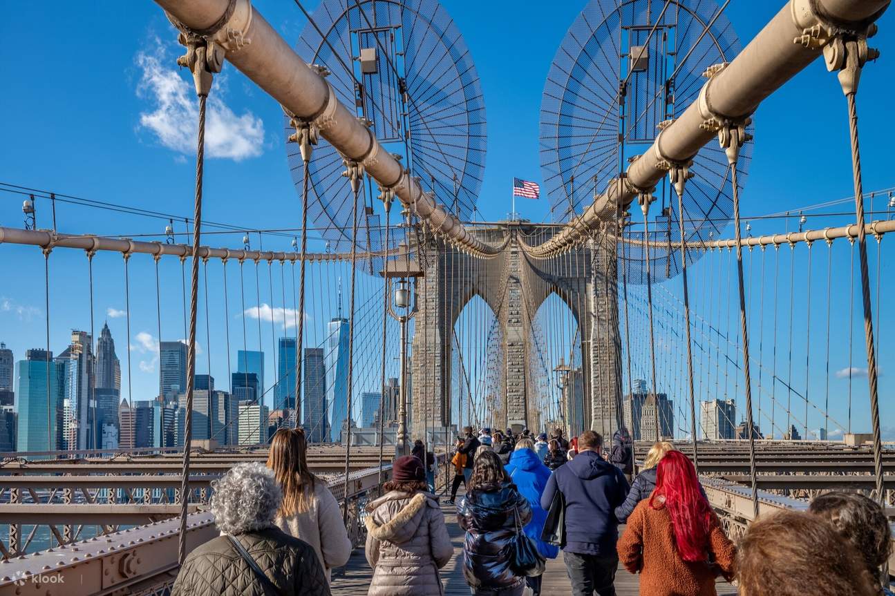 Brooklyn Bridge dan DUMBO Walking Tour di New York - Klook Indonesia