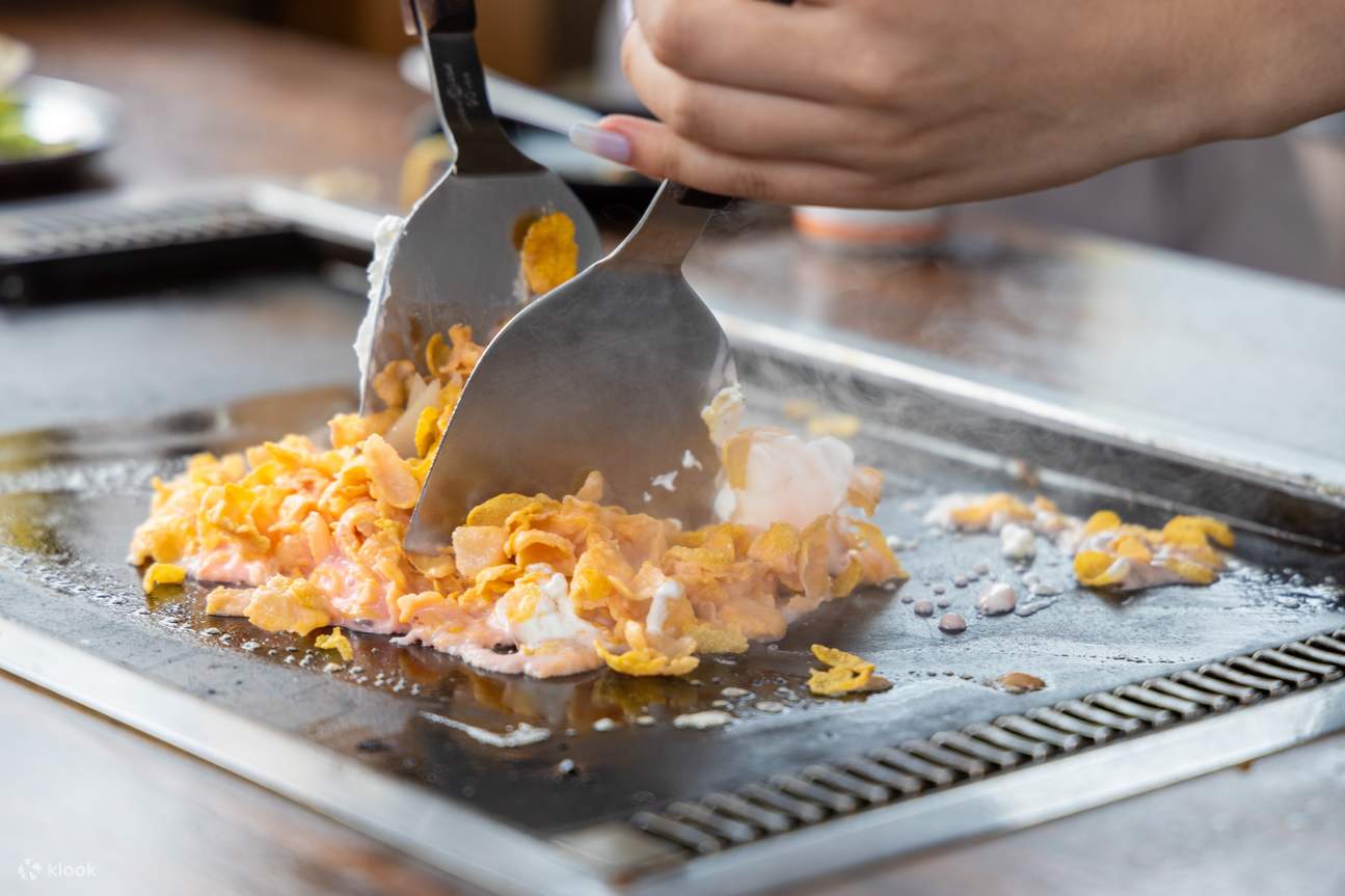 Enjoy a Yakatabune Odaiba Cruise with all-you-can-eat Monjayaki - Klook ...