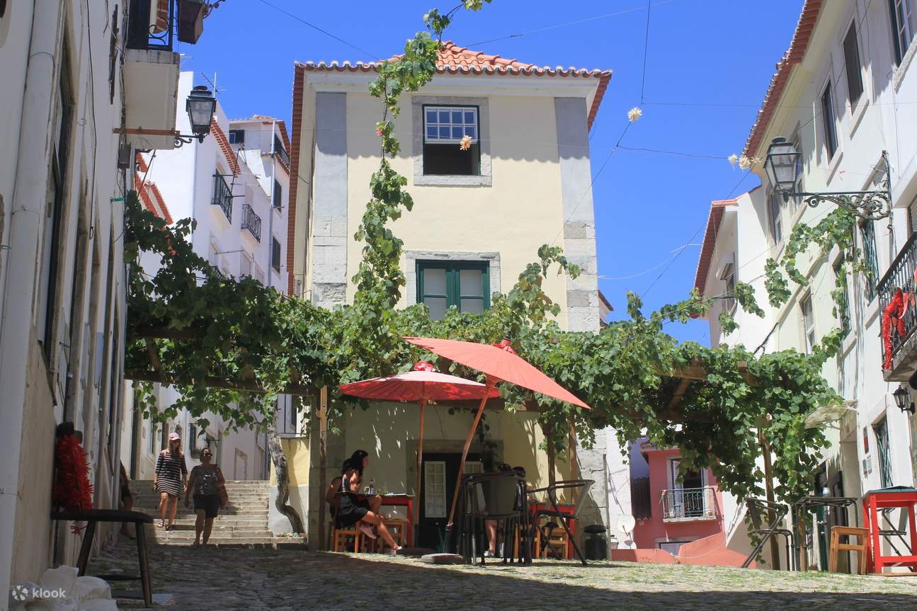 Alfama and Sao Jorge Castle Join In Walking Tour in Lisbon - Klook